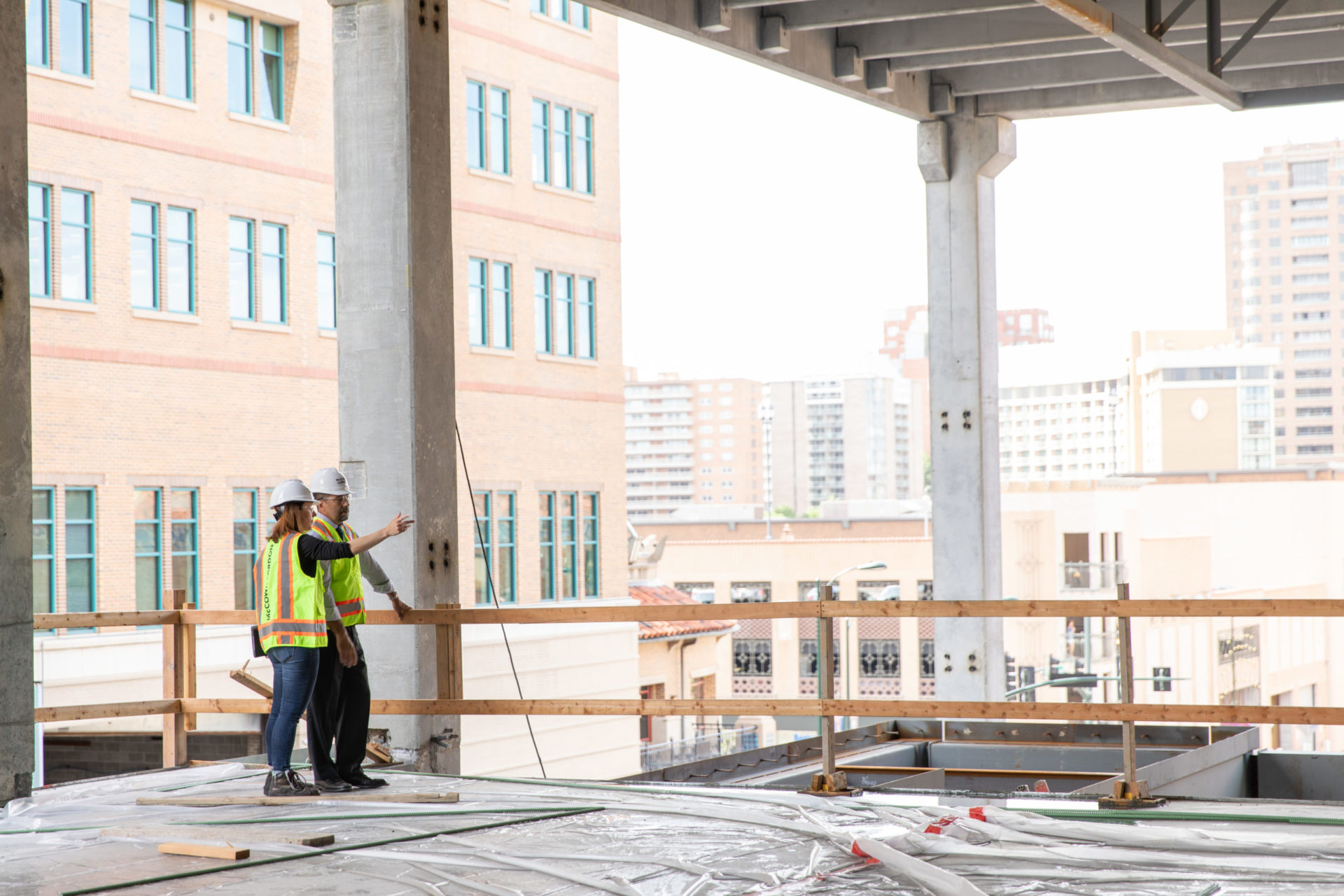 The Difference Between Public vs. Private Sector Construction ...